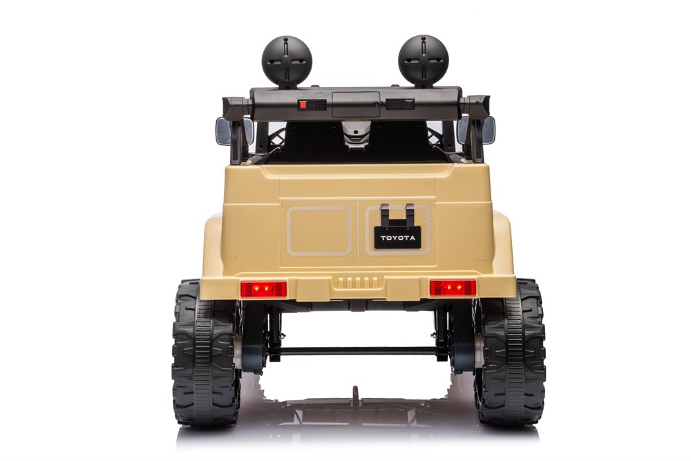 Toyota FJ Cruiser Khaki, 4x12V, EVA tires and leather seat.